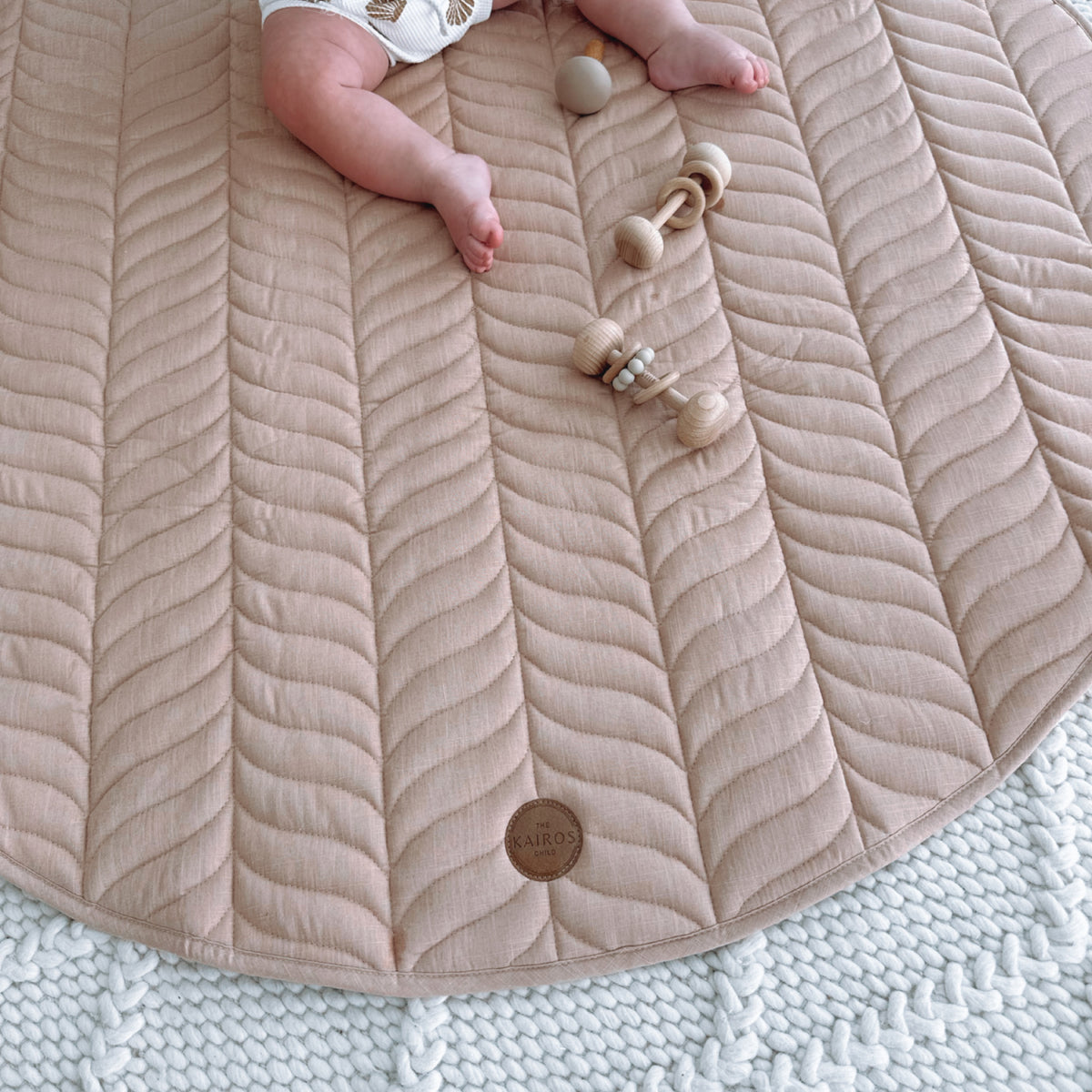 Baby Play Mat Comparison: Do I need a padded foam play mat or a linen ...